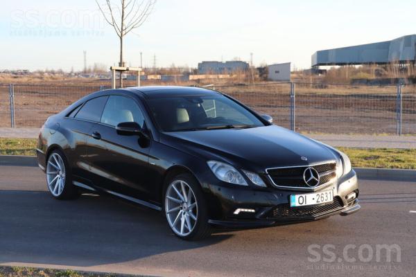 Черный Мерседес E 250 2009 в Лиепая, объемом двигателя 2.20 л и пробегом 345 тыс. км за 8995 €, фото 2 на AUTOMOTO.COM.LV