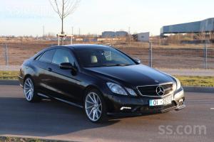 Melns Mercedes-Benz e-250 2009 Liepāja, ar dzinēja tilpumu 2.20 L un nobraukumu 345 tūkst. km par 8995 €, foto 3 vietnē AUTOMOTO.COM.LV