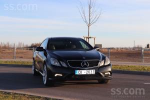 Melns Mercedes-Benz e-250 2009 Liepāja, ar dzinēja tilpumu 2.20 L un nobraukumu 345 tūkst. km par 8995 €, foto 4 vietnē AUTOMOTO.COM.LV