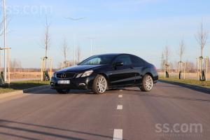Melns Mercedes-Benz e-250 2009 Liepāja, ar dzinēja tilpumu 2.20 L un nobraukumu 345 tūkst. km par 8995 €, foto 5 vietnē AUTOMOTO.COM.LV