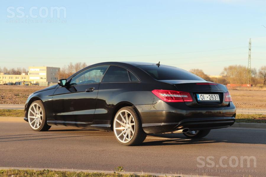 Melns Mercedes-Benz e-250 2009 Liepāja, ar dzinēja tilpumu 2.20 L un nobraukumu 345 tūkst. km par 8995 €, foto 6 vietnē AUTOMOTO.COM.LV
