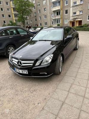 Melns Mercedes-Benz e-250 2009 Kauņa, ar dzinēja tilpumu 2.14 L un nobraukumu 406 tūkst. km par 8000 €, foto 5 vietnē AUTOMOTO.COM.LV