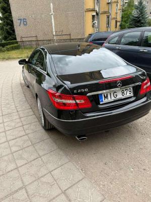 Melns Mercedes-Benz e-250 2009 Kauņa, ar dzinēja tilpumu 2.14 L un nobraukumu 406 tūkst. km par 8000 €, foto 7 vietnē AUTOMOTO.COM.LV
