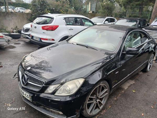 Black Mercedes-Benz e-250 2010 in Taurage, with an engine capacity of 0.00 L and mileage of 283 thousand km for 3900 €, photo 1 on AUTOMOTO.COM.LV