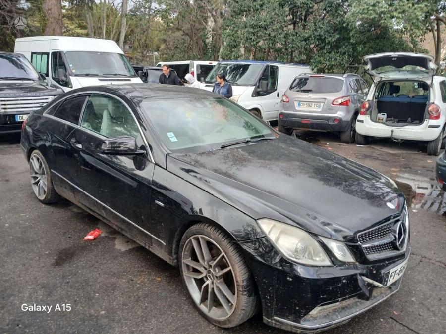 Melns Mercedes-Benz e-250 2010 Tauragė, ar dzinēja tilpumu 0.00 L un nobraukumu 283 tūkst. km par 3900 €, foto 3 vietnē AUTOMOTO.COM.LV