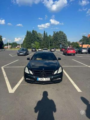 Melns Mercedes-Benz e-250 2010 Kauņa, ar dzinēja tilpumu 2.14 L un nobraukumu 318 tūkst. km par 7500 €, foto 3 vietnē AUTOMOTO.COM.LV