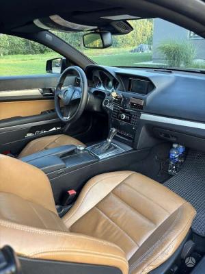 Melns Mercedes-Benz e-250 2010 Kauņa, ar dzinēja tilpumu 2.14 L un nobraukumu 318 tūkst. km par 7500 €, foto 9 vietnē AUTOMOTO.COM.LV