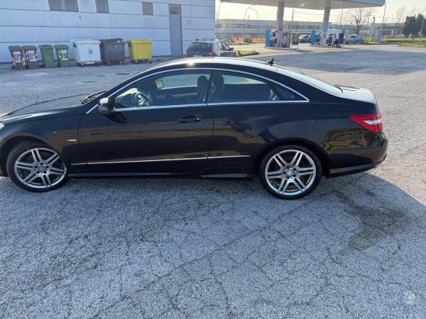Melns Mercedes-Benz e-250 2011 Kauņa, ar dzinēja tilpumu 2.14 L un nobraukumu 192 tūkst. km par 6800 €, foto 6 vietnē AUTOMOTO.COM.LV