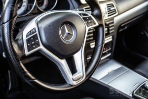Черный Мерседес E 250 2015 в Рига, объемом двигателя 2.20 л и пробегом 231 тыс. км за 14990 €, фото 15 на AUTOMOTO.COM.LV