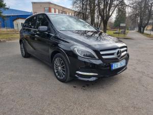 Черный Мерседес E 250 2016 в Рига, объемом двигателя 2.00 л и пробегом 117 тыс. км за 11900 €, фото 4 на AUTOMOTO.COM.LV