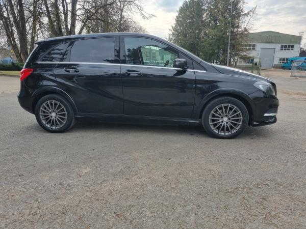 Black Mercedes-Benz e-250 2016 in Riga, with an engine capacity of 2.00 L and mileage of 117 thousand km for 11900 €, photo 4 on AUTOMOTO.COM.LV