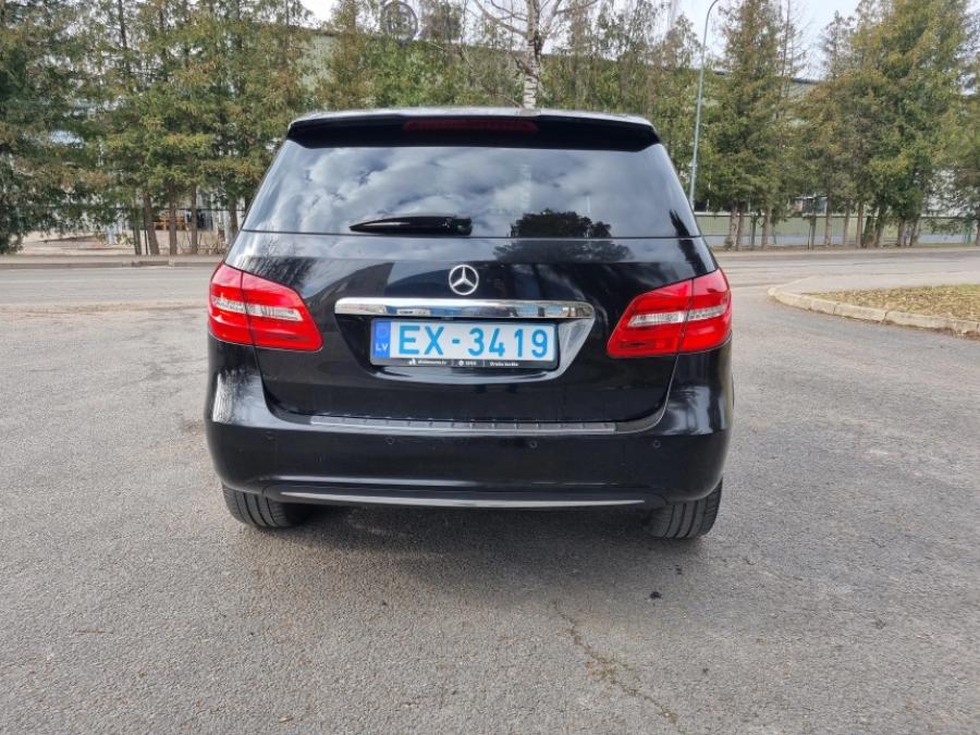 Черный Мерседес E 250 2016 в Рига, объемом двигателя 2.00 л и пробегом 117 тыс. км за 11900 €, фото 7 на AUTOMOTO.COM.LV