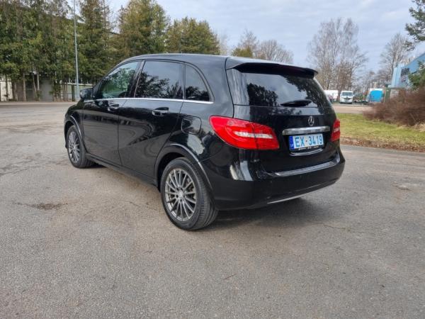 Black Mercedes-Benz e-250 2016 in Riga, with an engine capacity of 2.00 L and mileage of 117 thousand km for 11900 €, photo 7 on AUTOMOTO.COM.LV