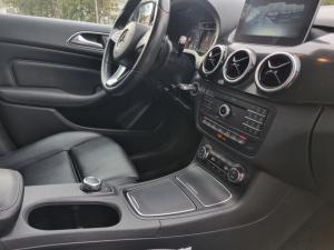 Черный Мерседес E 250 2016 в Рига, объемом двигателя 2.00 л и пробегом 117 тыс. км за 11900 €, фото 23 на AUTOMOTO.COM.LV