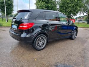 Черный Мерседес E 250 2017 в Рига, объемом двигателя 0.00 л и пробегом 117 тыс. км за 12990 €, фото 23 на AUTOMOTO.COM.LV