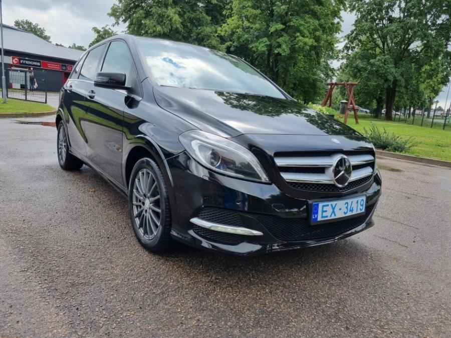 Черный Мерседес E 250 2017 в Рига, объемом двигателя 0.00 л и пробегом 117 тыс. км за 12990 €, фото 25 на AUTOMOTO.COM.LV