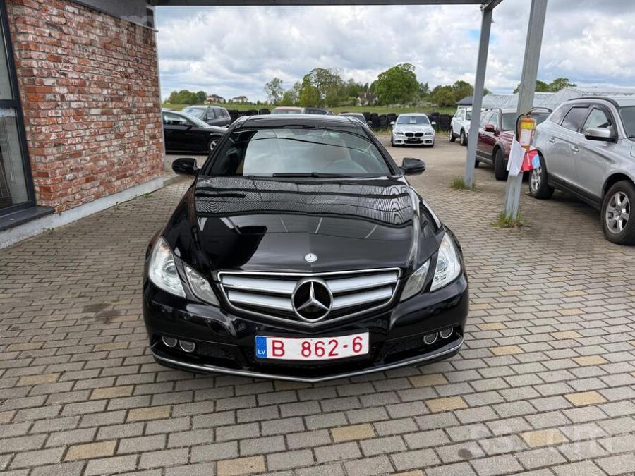 Черный Мерседес E 250 2009 в Талси, объемом двигателя 2.20 л и пробегом 0 тыс. км за 8970 €, фото 4 на AUTOMOTO.COM.LV