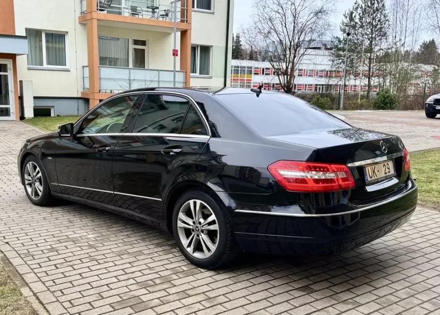 Melns Mercedes-Benz e-250 2009 Rīga, ar dzinēja tilpumu 2.20 L un nobraukumu 187 tūkst. km par 7600 €, foto 4 vietnē AUTOMOTO.COM.LV