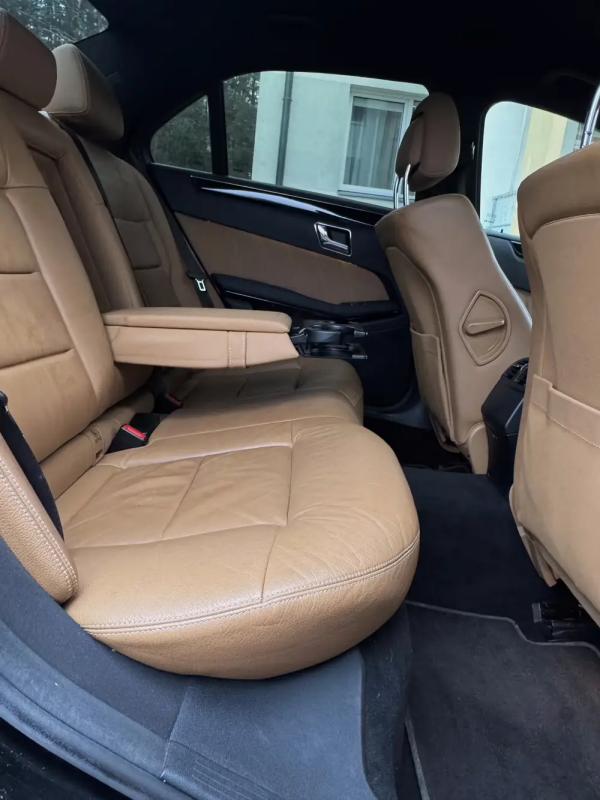 Black Mercedes-Benz e-250 2009 in Riga, with an engine capacity of 2.20 L and mileage of 187 thousand km for 7600 €, photo 9 on AUTOMOTO.COM.LV