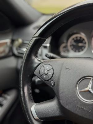 Melns Mercedes-Benz e-250 2009 Rīga, ar dzinēja tilpumu 2.20 L un nobraukumu 187 tūkst. km par 7600 €, foto 13 vietnē AUTOMOTO.COM.LV