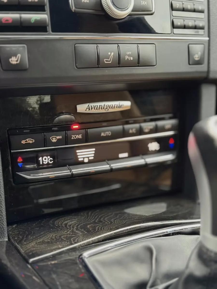 Melns Mercedes-Benz e-250 2009 Rīga, ar dzinēja tilpumu 2.20 L un nobraukumu 187 tūkst. km par 7600 €, foto 18 vietnē AUTOMOTO.COM.LV