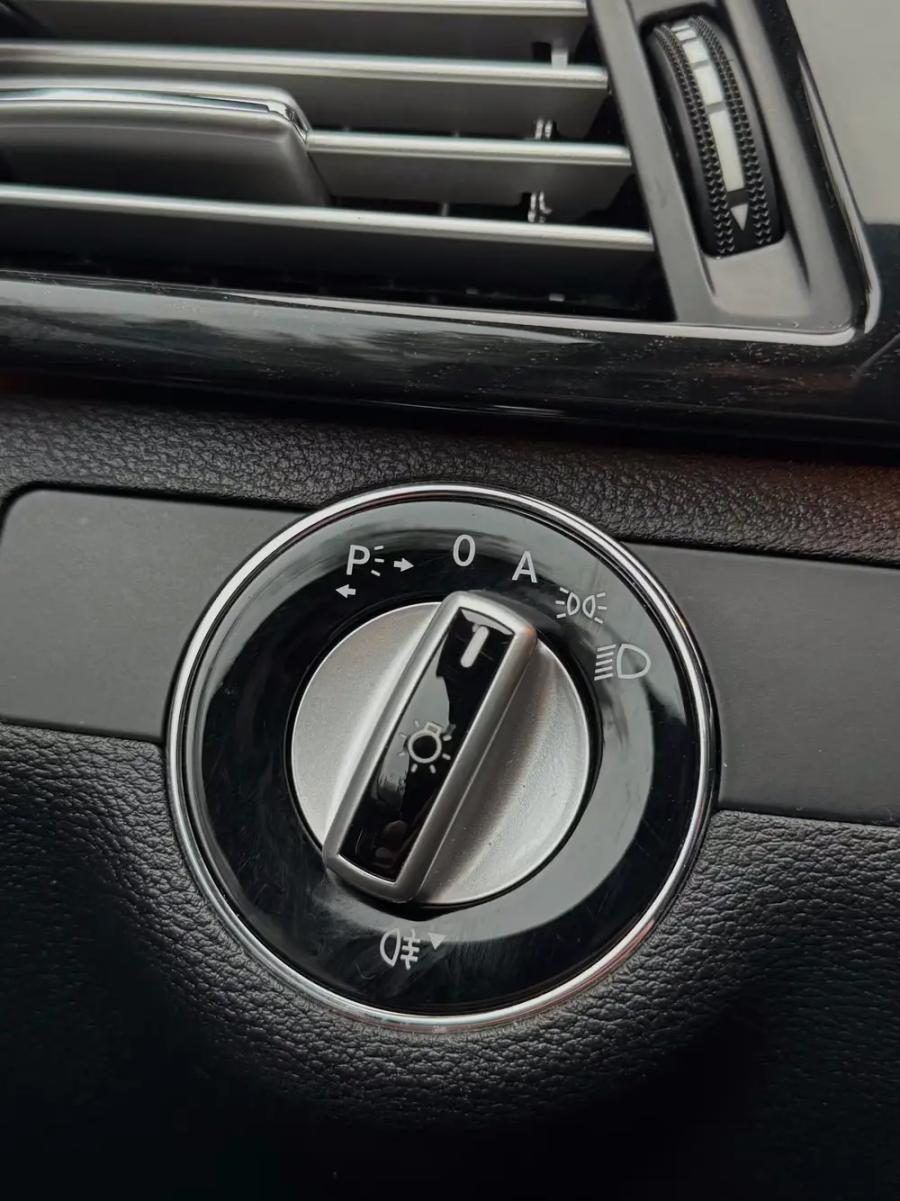 Melns Mercedes-Benz e-250 2009 Rīga, ar dzinēja tilpumu 2.20 L un nobraukumu 187 tūkst. km par 7600 €, foto 19 vietnē AUTOMOTO.COM.LV