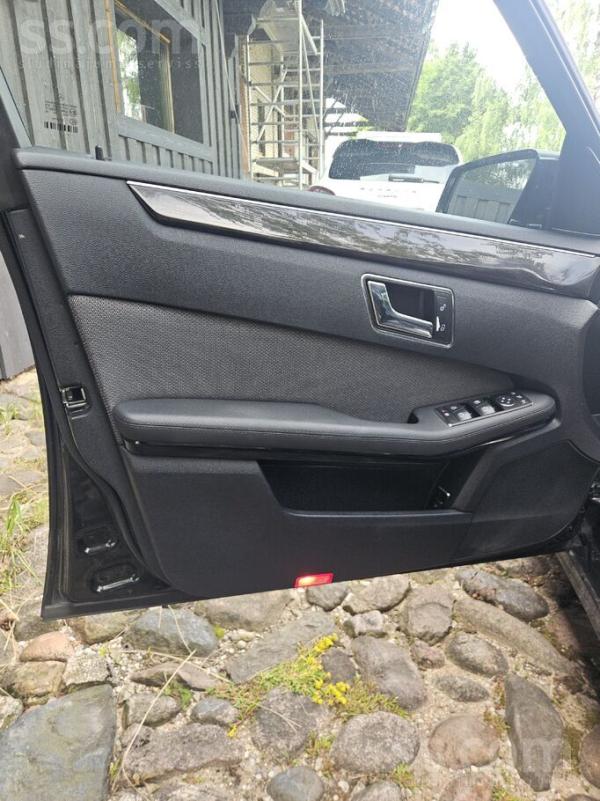 Melns Mercedes-Benz e-250 2009 Cēsis, ar dzinēja tilpumu 2.20 L un nobraukumu 368 tūkst. km par 7250 €, foto 10 vietnē AUTOMOTO.COM.LV
