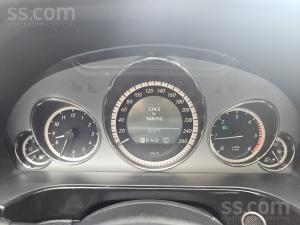 Черный Мерседес E 250 2009 в Цесис, объемом двигателя 2.20 л и пробегом 368 тыс. км за 6750 €, фото 18 на AUTOMOTO.COM.LV