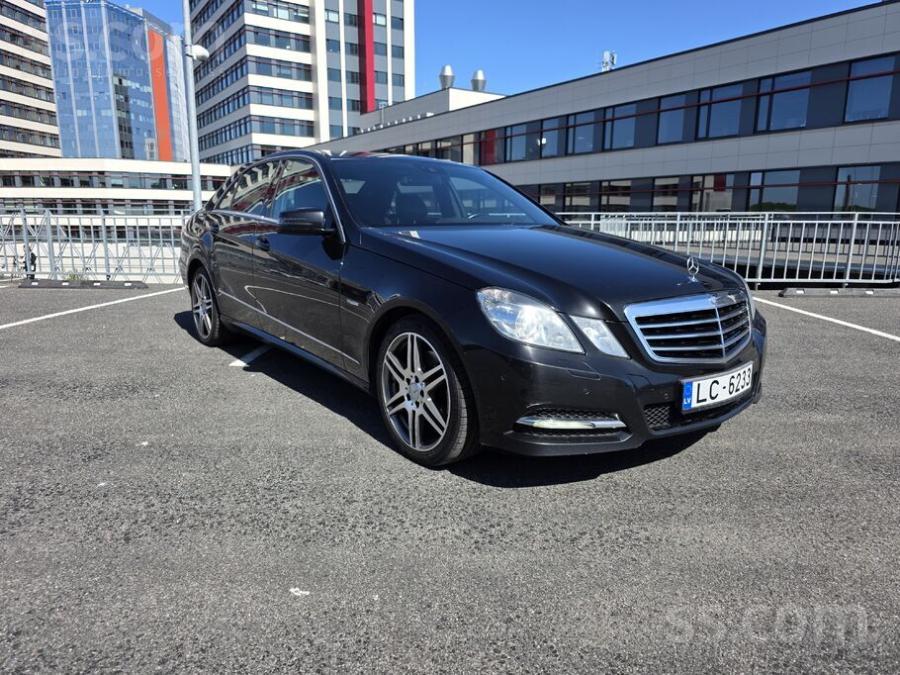Black Mercedes-Benz e-250 2010 in Riga, with an engine capacity of 2.20 L and mileage of 281 thousand km for 9700 €, photo 2 on AUTOMOTO.COM.LV
