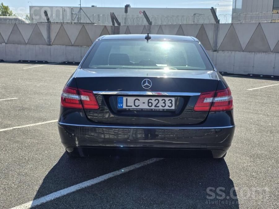 Black Mercedes-Benz e-250 2010 in Riga, with an engine capacity of 2.20 L and mileage of 281 thousand km for 9700 €, photo 7 on AUTOMOTO.COM.LV