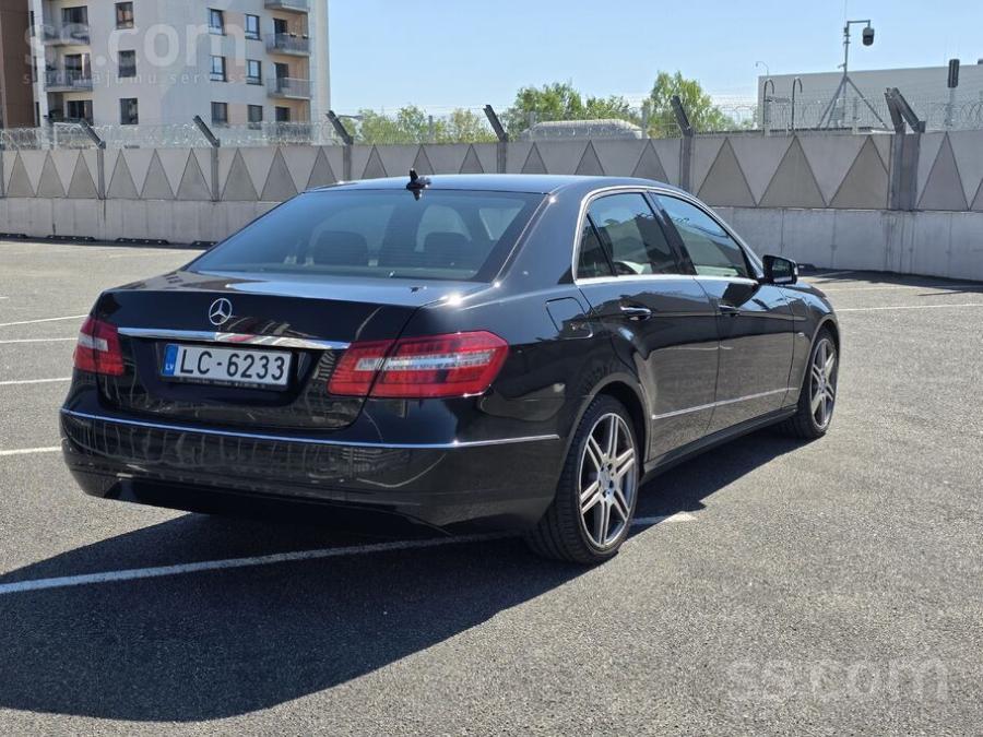 Black Mercedes-Benz e-250 2010 in Riga, with an engine capacity of 2.20 L and mileage of 281 thousand km for 9700 €, photo 8 on AUTOMOTO.COM.LV
