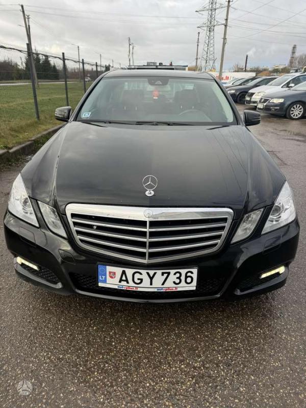 Black Mercedes-Benz e-250 2010 in Kaunas, with an engine capacity of 2.20 L and mileage of 356 thousand km for 4800 €, photo 2 on AUTOMOTO.COM.LV