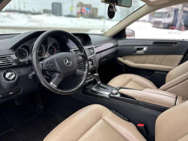 Melns Mercedes-Benz e-250 2010 Kauņa, ar dzinēja tilpumu 2.14 L un nobraukumu 343 tūkst. km par 6000 €, foto 9 vietnē AUTOMOTO.COM.LV