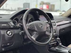 Black Mercedes-Benz e-250 2010 in Kaunas, with an engine capacity of 2.14 L and mileage of 343 thousand km for 6000 €, photo 13 on AUTOMOTO.COM.LV