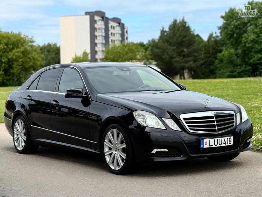 Black Mercedes-Benz e-250 2010 in Kaunas, with an engine capacity of 2.10 L and mileage of 357 thousand km for 6000 €, photo 1 on AUTOMOTO.COM.LV