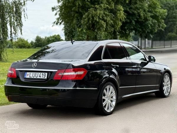 Черный Мерседес E 250 2010 в Каунас, объемом двигателя 2.10 л и пробегом 357 тыс. км за 6000 €, фото 4 на AUTOMOTO.COM.LV