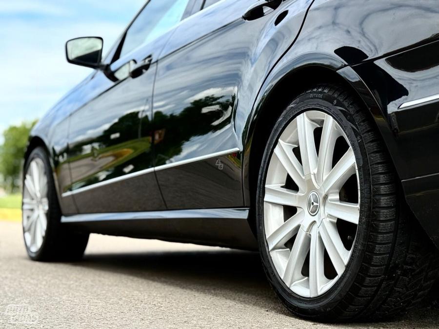 Black Mercedes-Benz e-250 2010 in Kaunas, with an engine capacity of 2.10 L and mileage of 357 thousand km for 6000 €, photo 6 on AUTOMOTO.COM.LV
