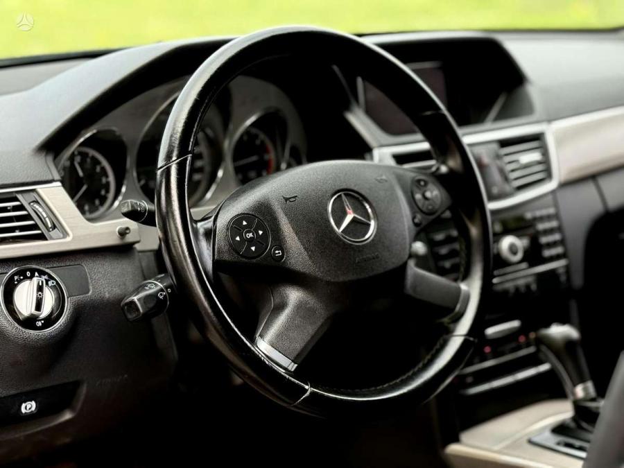 Melns Mercedes-Benz e-250 2010 Kauņa, ar dzinēja tilpumu 2.14 L un nobraukumu 357 tūkst. km par 6000 €, foto 10 vietnē AUTOMOTO.COM.LV
