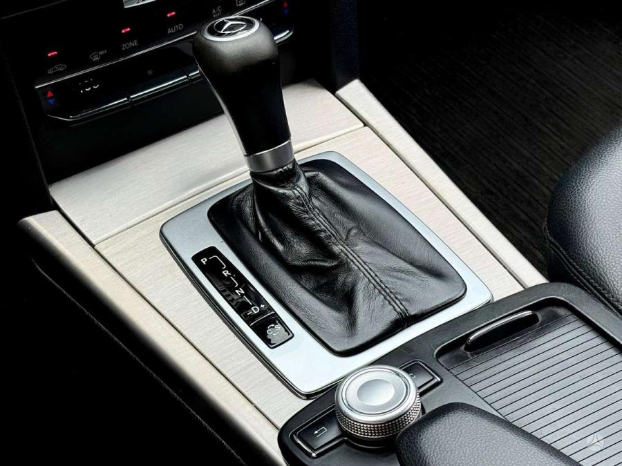 Melns Mercedes-Benz e-250 2010 Kauņa, ar dzinēja tilpumu 2.14 L un nobraukumu 357 tūkst. km par 6000 €, foto 18 vietnē AUTOMOTO.COM.LV