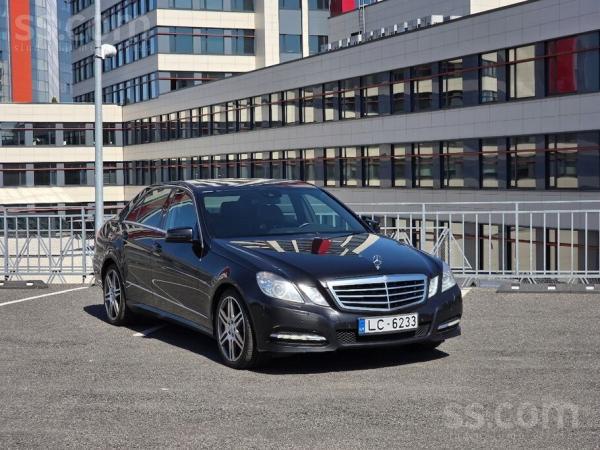 Black Mercedes-Benz e-250 2010 in Riga, with an engine capacity of 2.20 L and mileage of 294 thousand km for 7700 €, photo 1 on AUTOMOTO.COM.LV