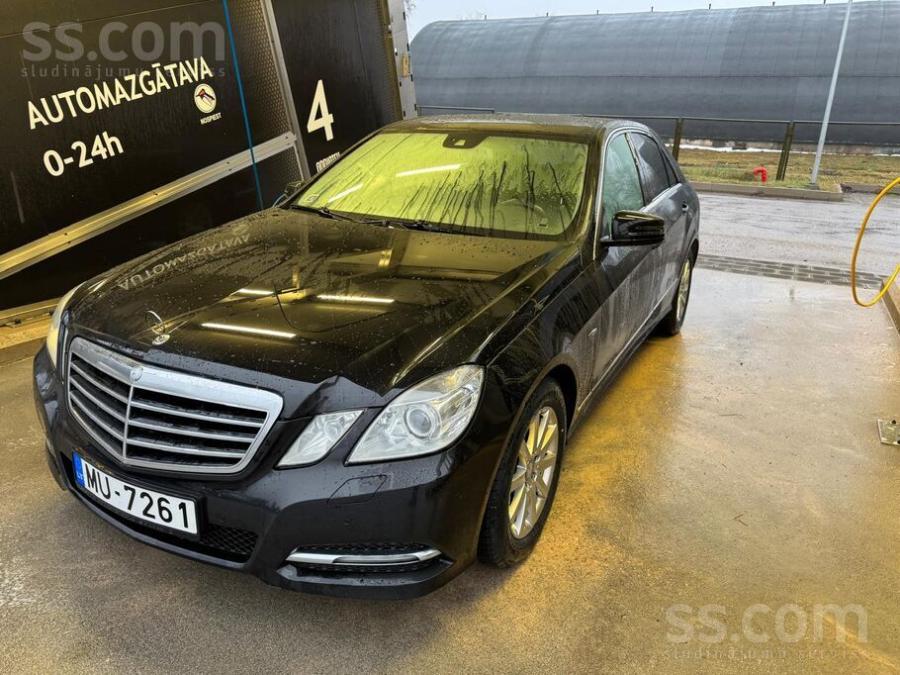 Melns Mercedes-Benz e-250 2011 Rīga, ar dzinēja tilpumu 1.80 L un nobraukumu 380 tūkst. km par 4000 €, foto 4 vietnē AUTOMOTO.COM.LV
