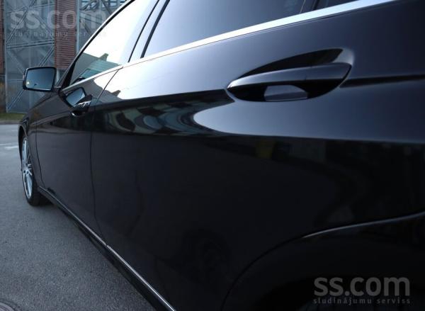 Black Mercedes-Benz e-250 2017 in Riga, with an engine capacity of 2.20 L and mileage of 291 thousand km for 11490 €, photo 7 on AUTOMOTO.COM.LV