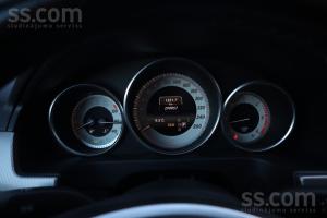 Black Mercedes-Benz e-250 2017 in Riga, with an engine capacity of 2.20 L and mileage of 291 thousand km for 11490 €, photo 19 on AUTOMOTO.COM.LV