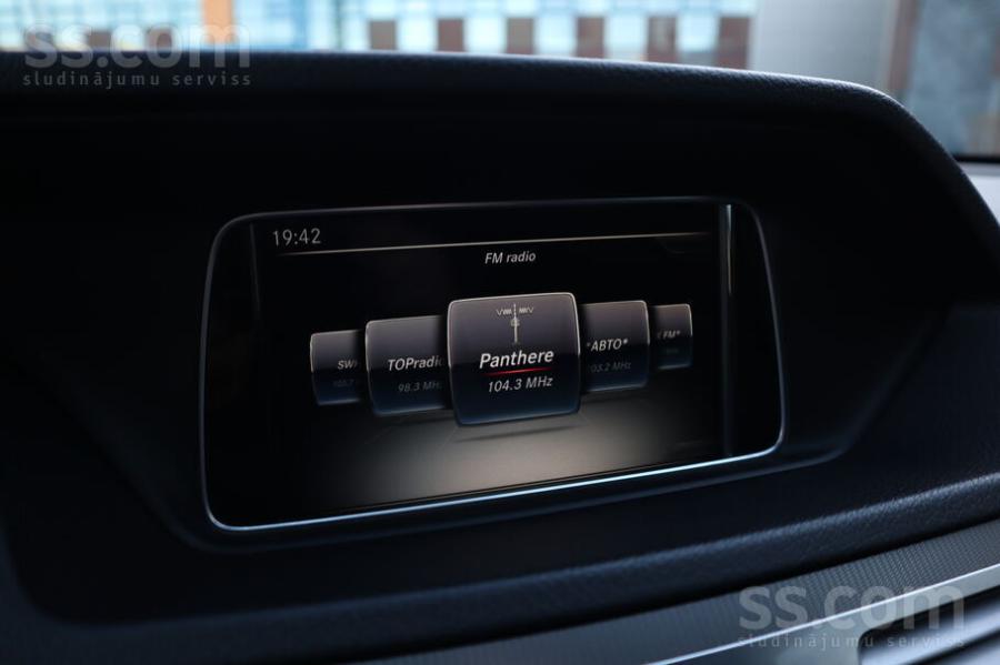 Black Mercedes-Benz e-250 2017 in Riga, with an engine capacity of 2.20 L and mileage of 291 thousand km for 11490 €, photo 20 on AUTOMOTO.COM.LV