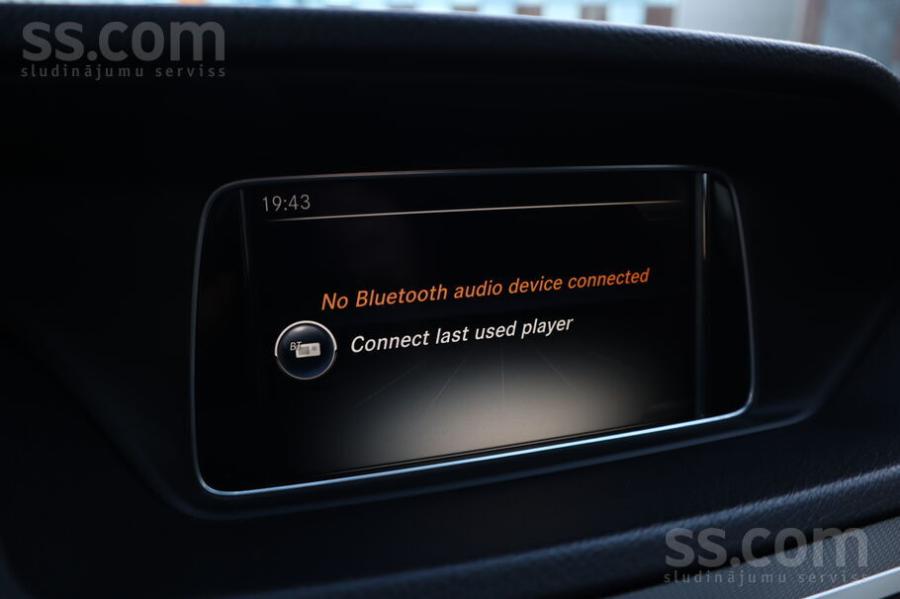 Black Mercedes-Benz e-250 2017 in Riga, with an engine capacity of 2.20 L and mileage of 291 thousand km for 11490 €, photo 26 on AUTOMOTO.COM.LV