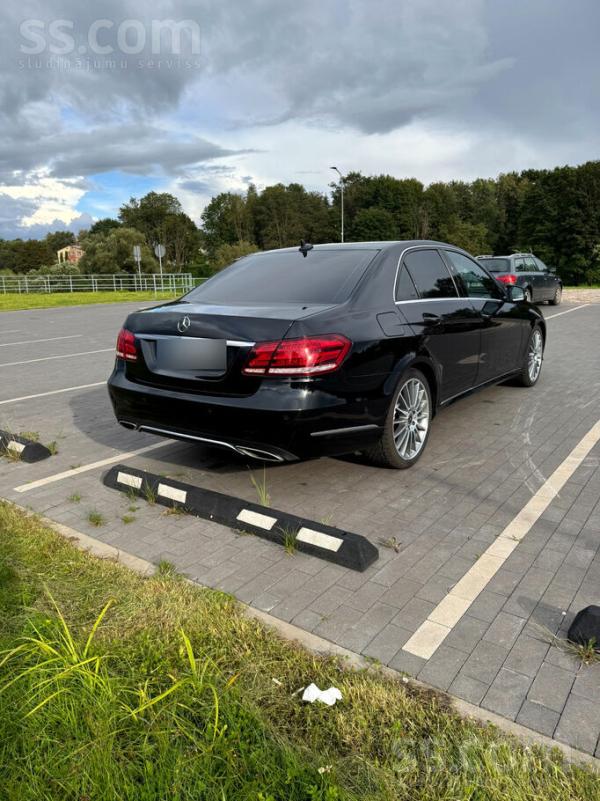 Melns Mercedes-Benz e-250 2017 Rīga, ar dzinēja tilpumu 2.10 L un nobraukumu 288 tūkst. km par 10000 €, foto 4 vietnē AUTOMOTO.COM.LV