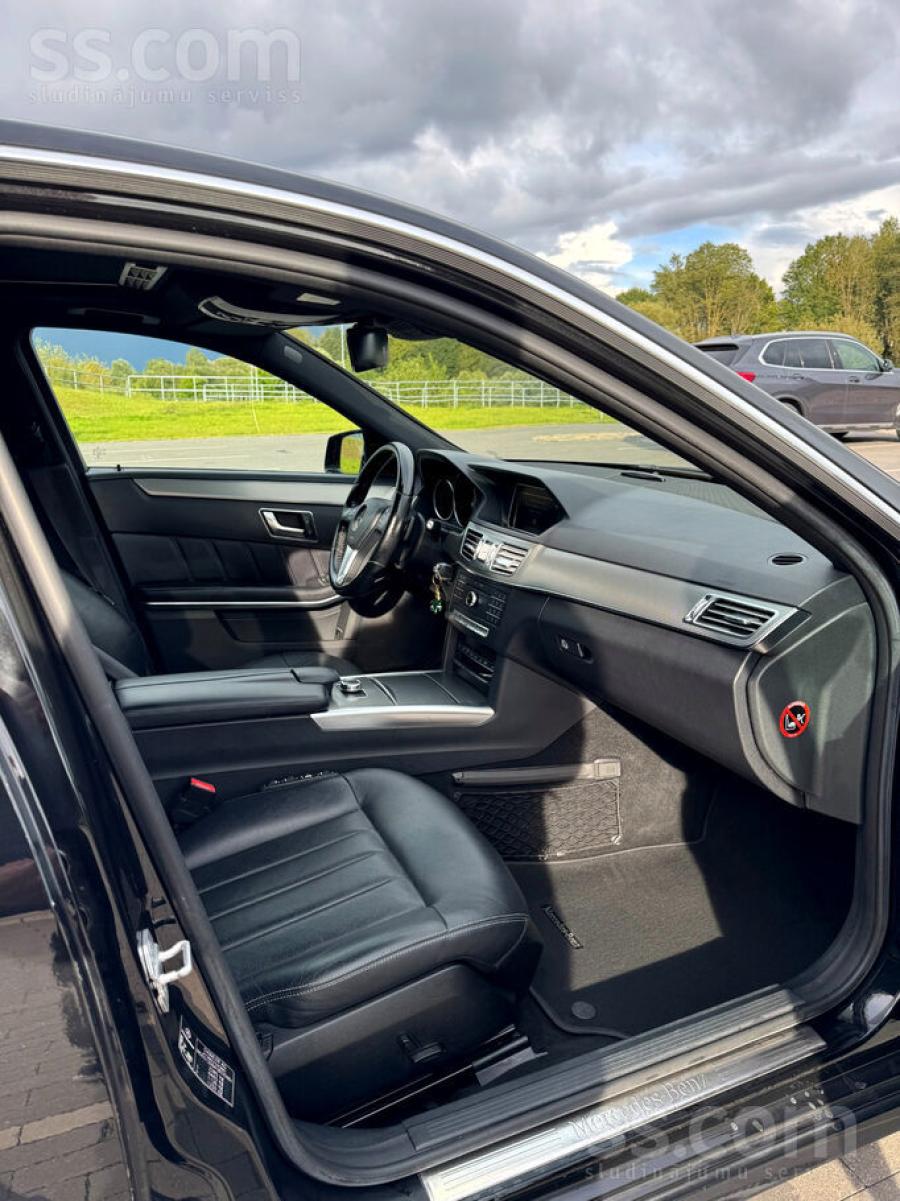 Black Mercedes-Benz e-250 2017 in Riga, with an engine capacity of 2.10 L and mileage of 288 thousand km for 10000 €, photo 7 on AUTOMOTO.COM.LV