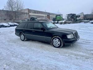 Melns Mercedes-Benz e-250 1992 Kauņa, ar dzinēja tilpumu 2.50 L un nobraukumu 450 tūkst. km par 3100 €, foto 3 vietnē AUTOMOTO.COM.LV