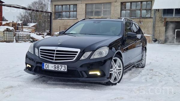 Черный Мерседес E 250 2010 в Елгава, объемом двигателя 2.20 л и пробегом 0 тыс. км за 8490 €, фото 2 на AUTOMOTO.COM.LV