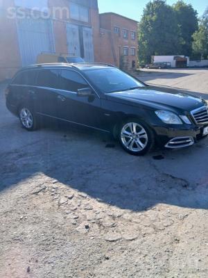 Черный Мерседес E 250 2010 в Екабпилс, объемом двигателя 2.20 л и пробегом 350 тыс. км за 3650 €, фото 9 на AUTOMOTO.COM.LV